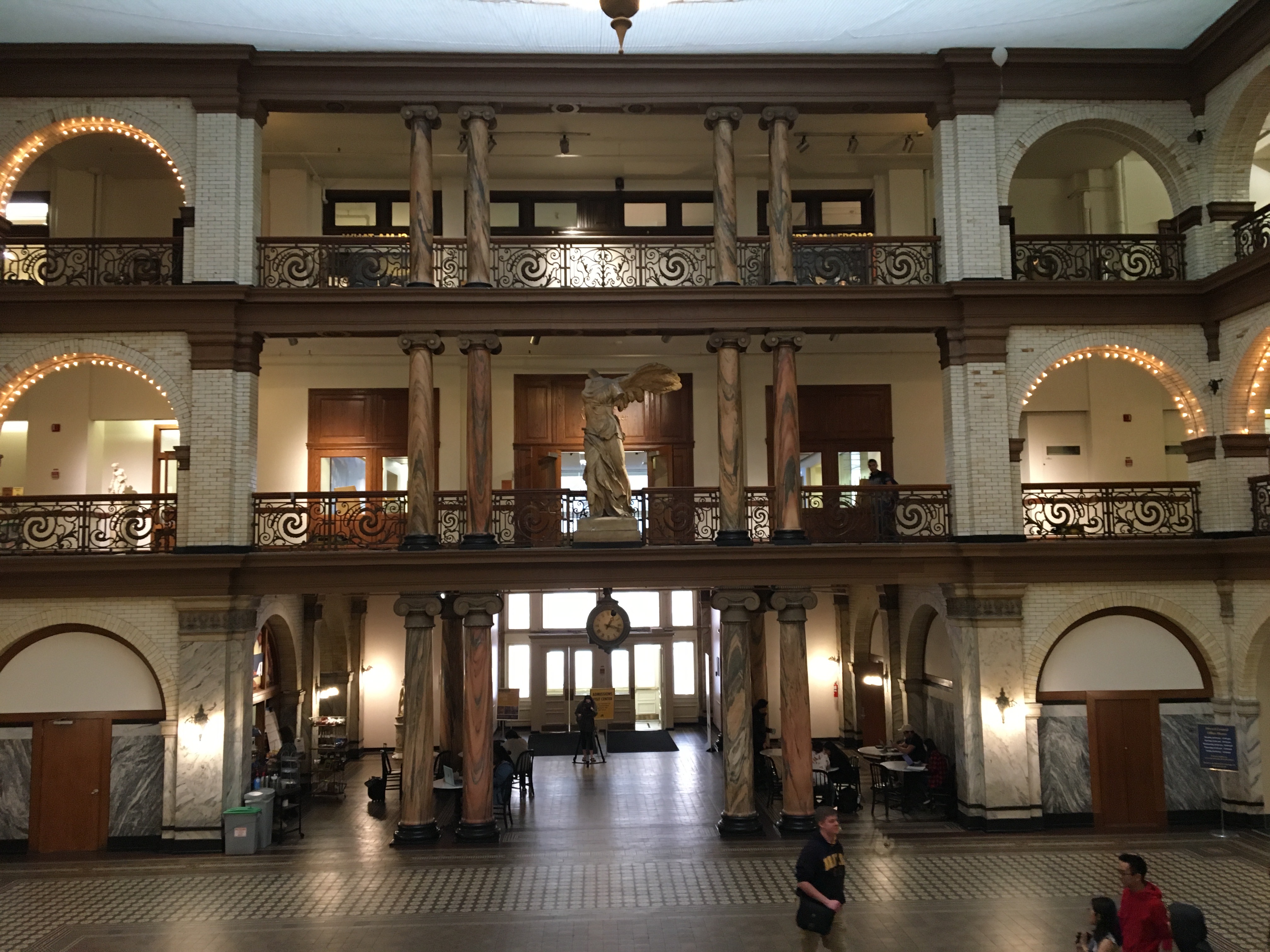 Drexel Tour: It's What's Inside That Counts - Get Into College